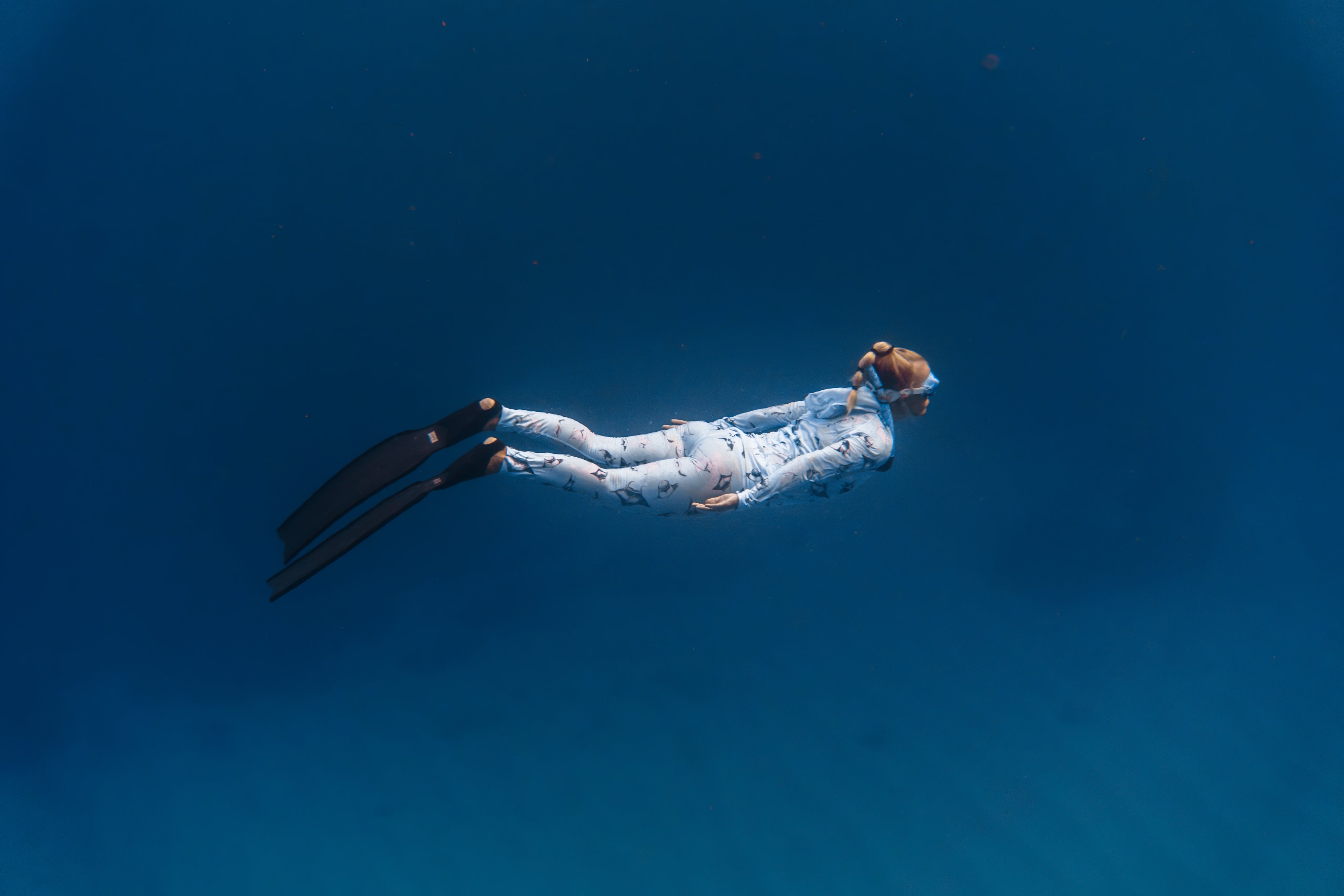 Sea Connection Art by Simone Tomazela